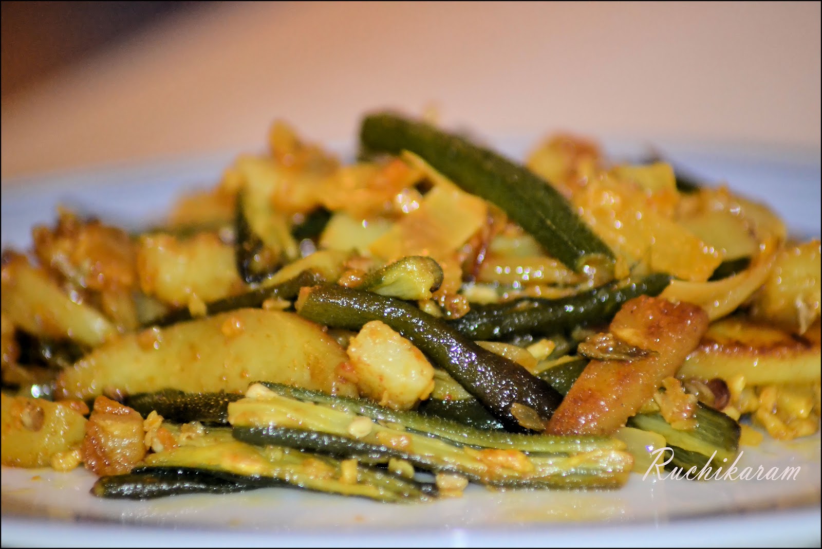 Ruchikaram: Potato Okra Fry( Vendakka urulakizhang Mezhukkupuratti)