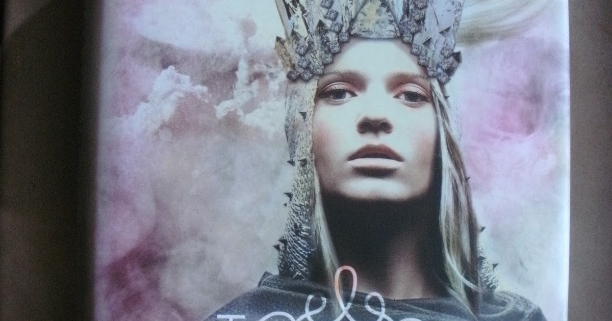 Lesezauber: Rezension: Stormheart: Die Rebellin - Cora Carmack