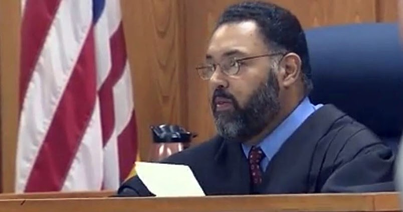 Wounded Times: Veterans Court Judge Lou Olivera Receives Award For ...