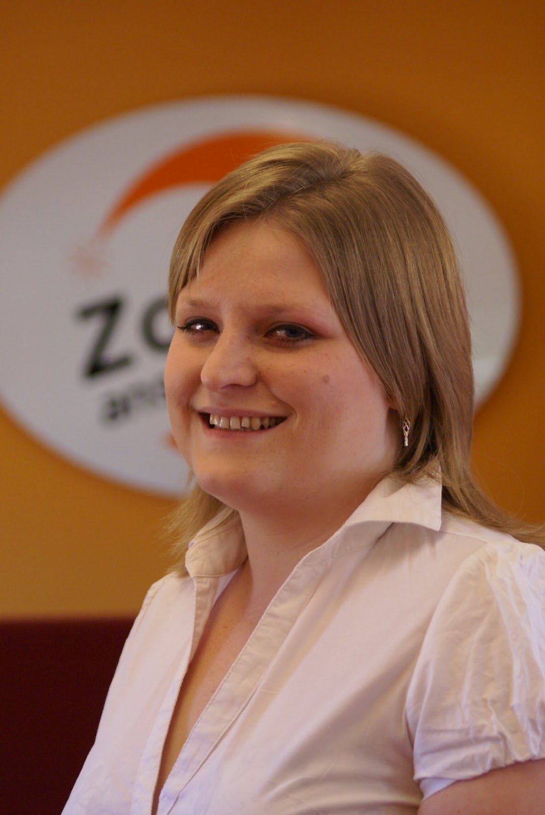 Zoom UK - Call Answering: Moozings from Zoom... Meet the Zoomettes!