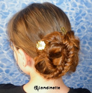 Chignon avec double macarons de tresses en épi | coiffure cheveux long ...