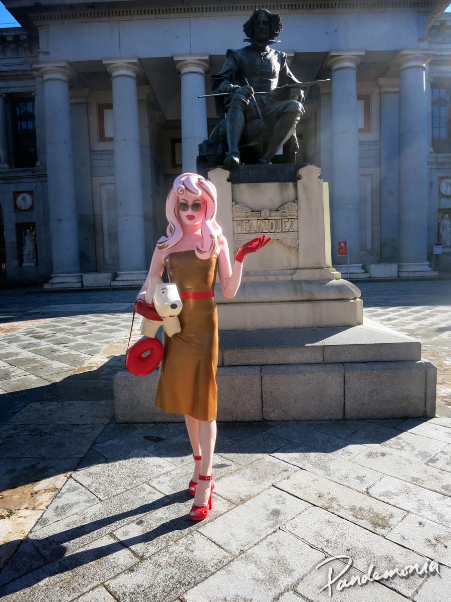 Pandemonia: Pandemonia flys to Madrid for Alaska Y Coronas