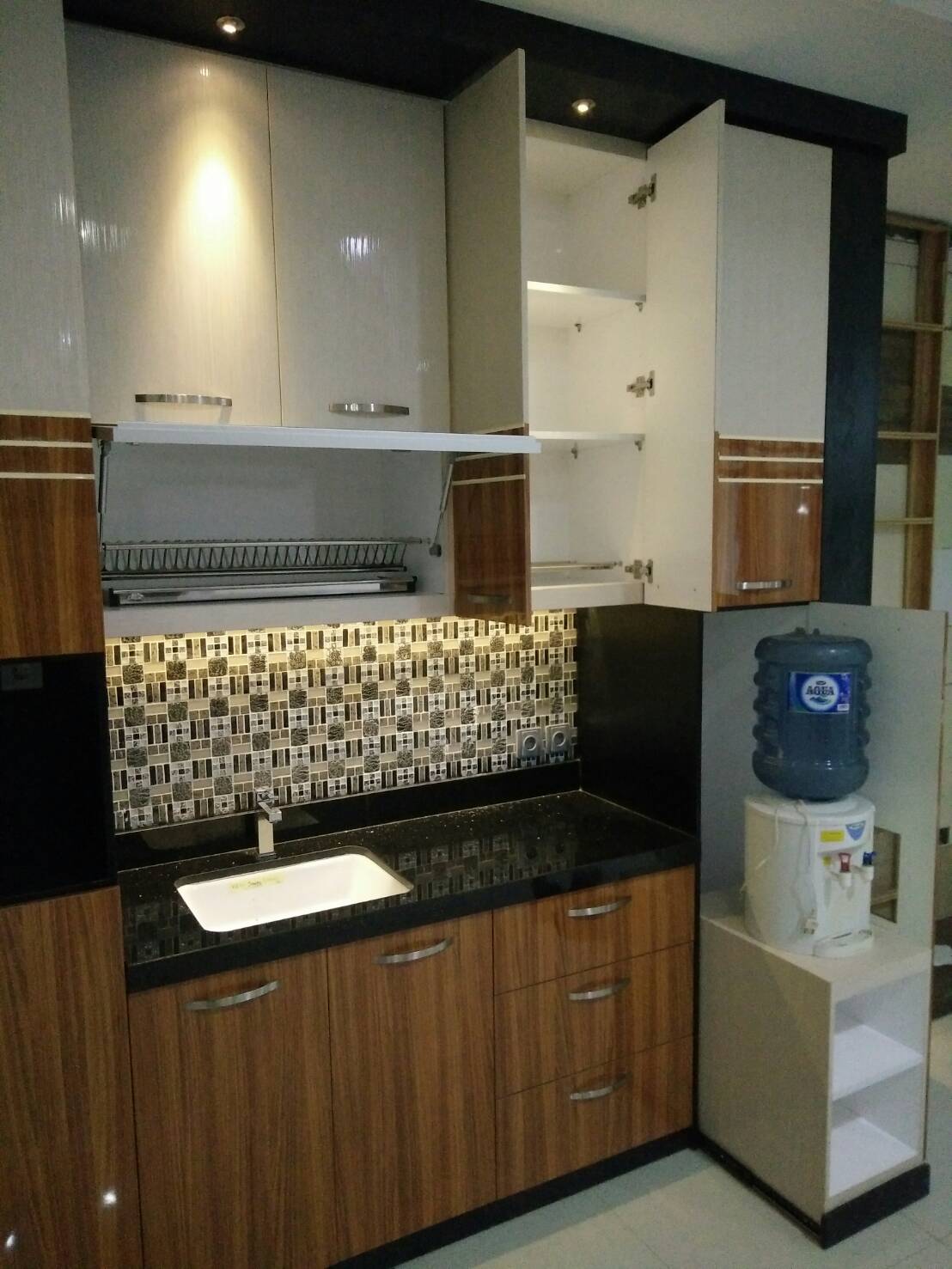 AW3 Design - Interior & 3d Consultant: Dapur Bersih / Kitchen Set / Pantry
