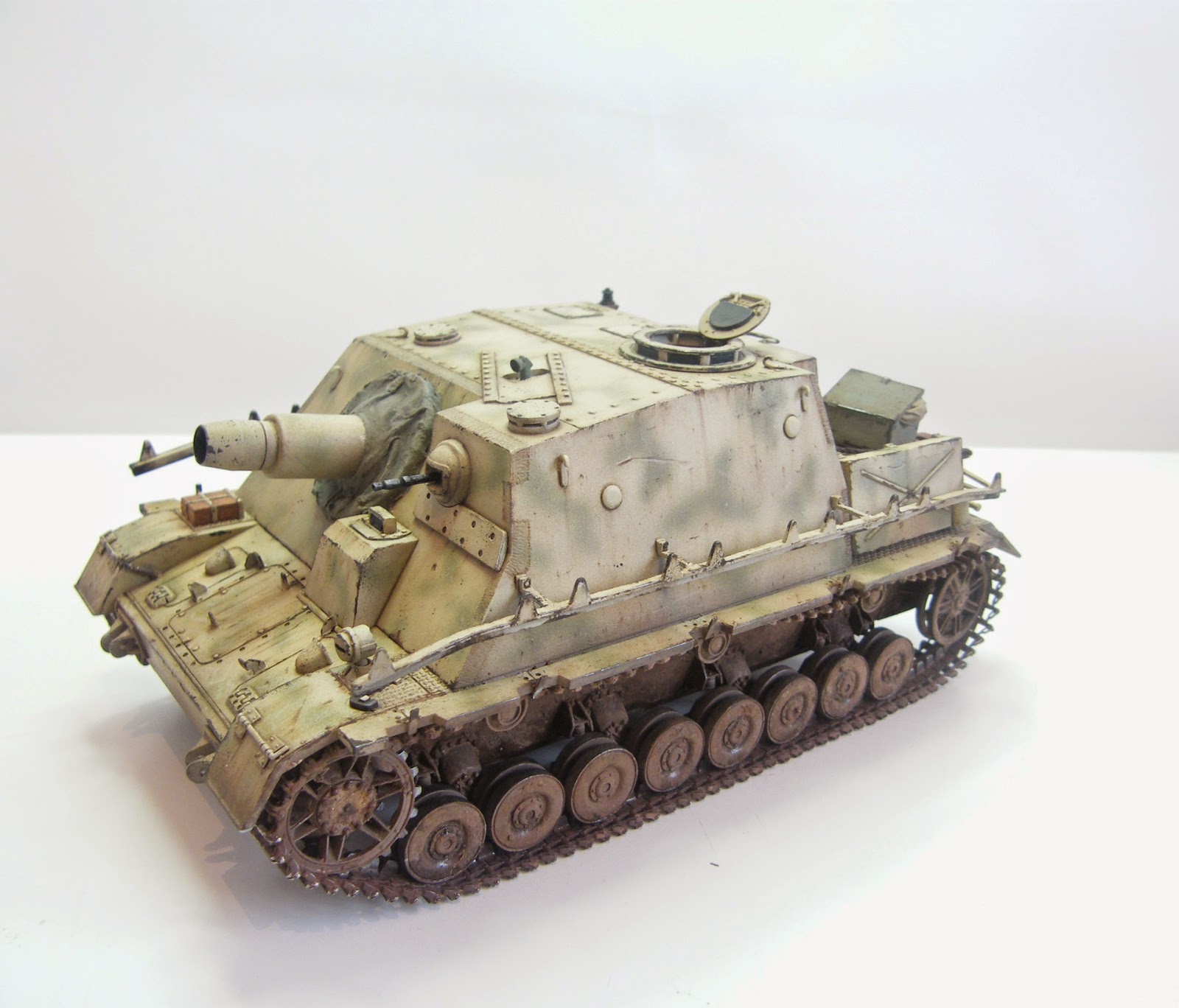 Blue Bear's Scale Models: Dragon 1/35 Brummbar Late