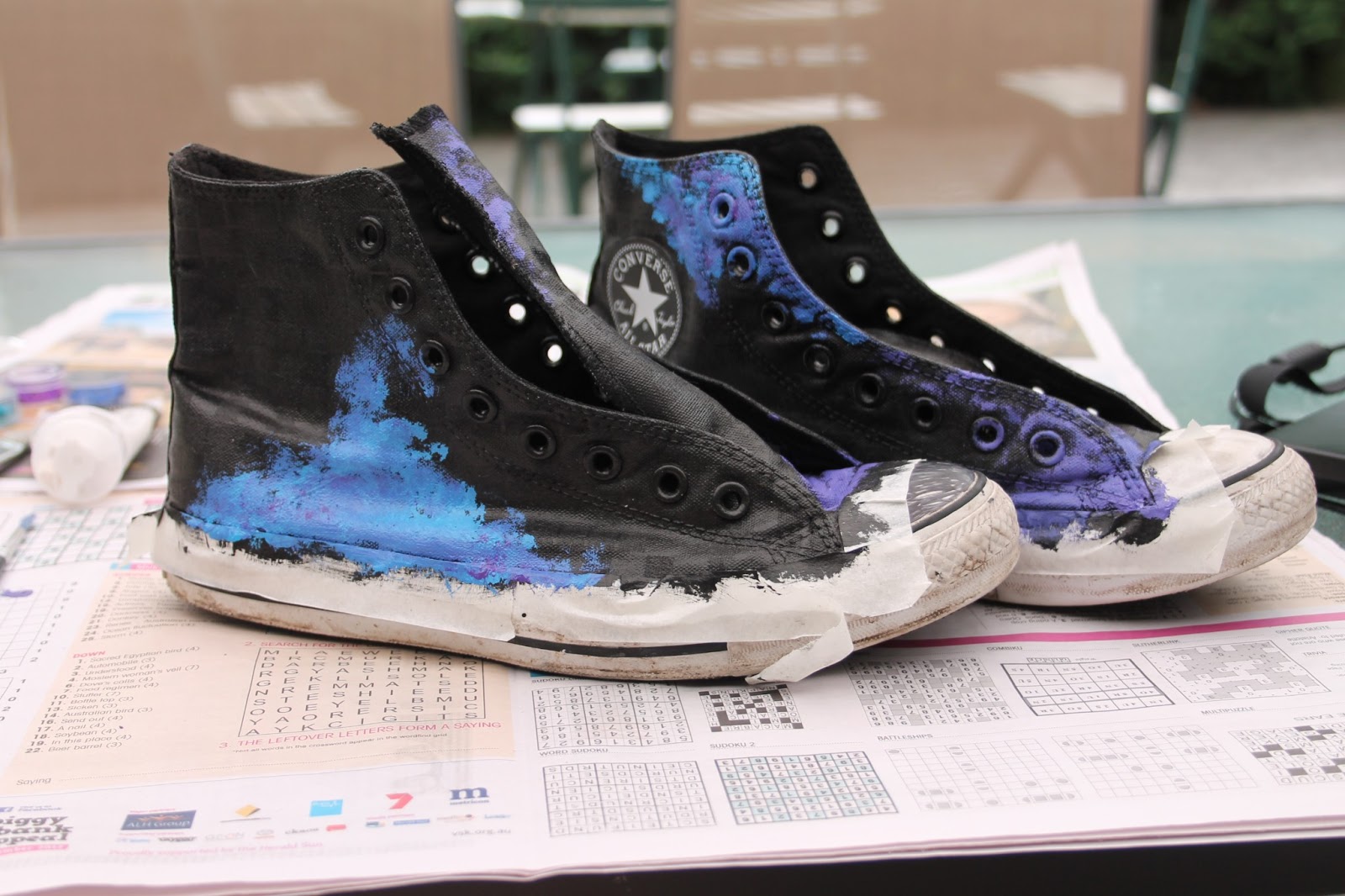 THE FASHION LOOKOUT: DIY Galaxy Converse
