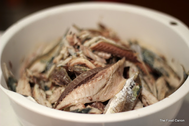 Auntie Ruby's Assam Laksa - 01 Preparing the Kembong Fish - The Food Canon
