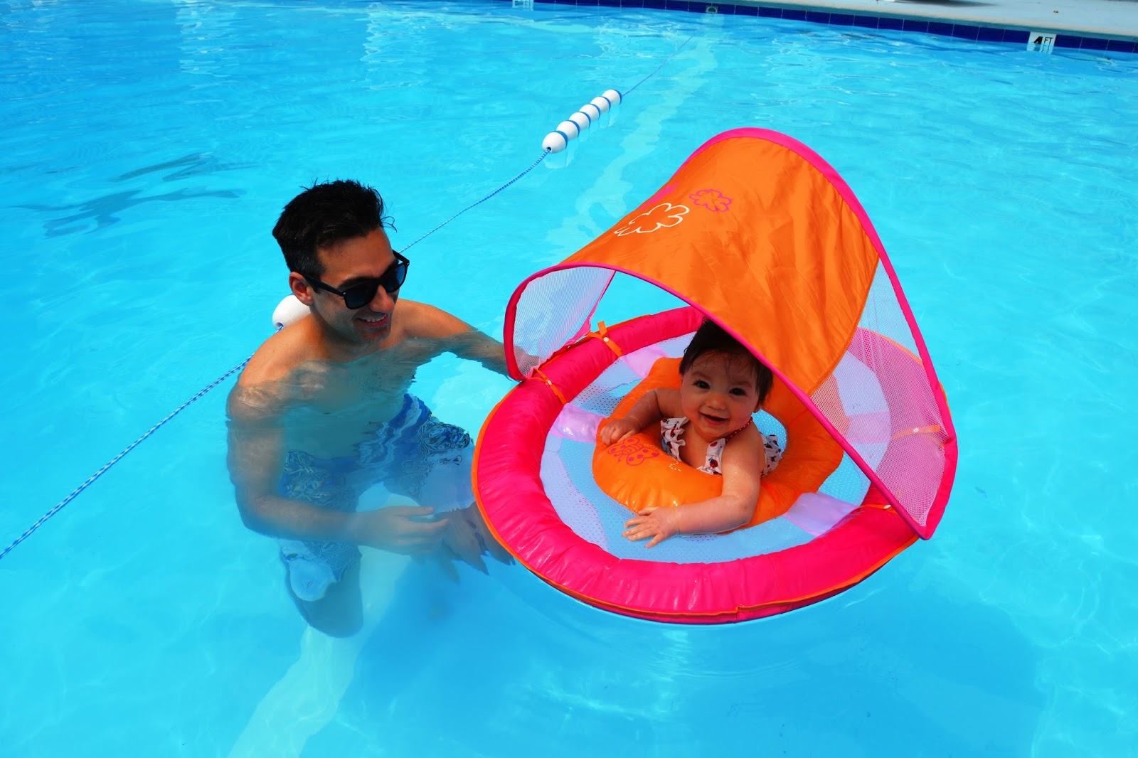 Teaching Your Toddler to Enjoy the Water | The Nutritionist Reviews