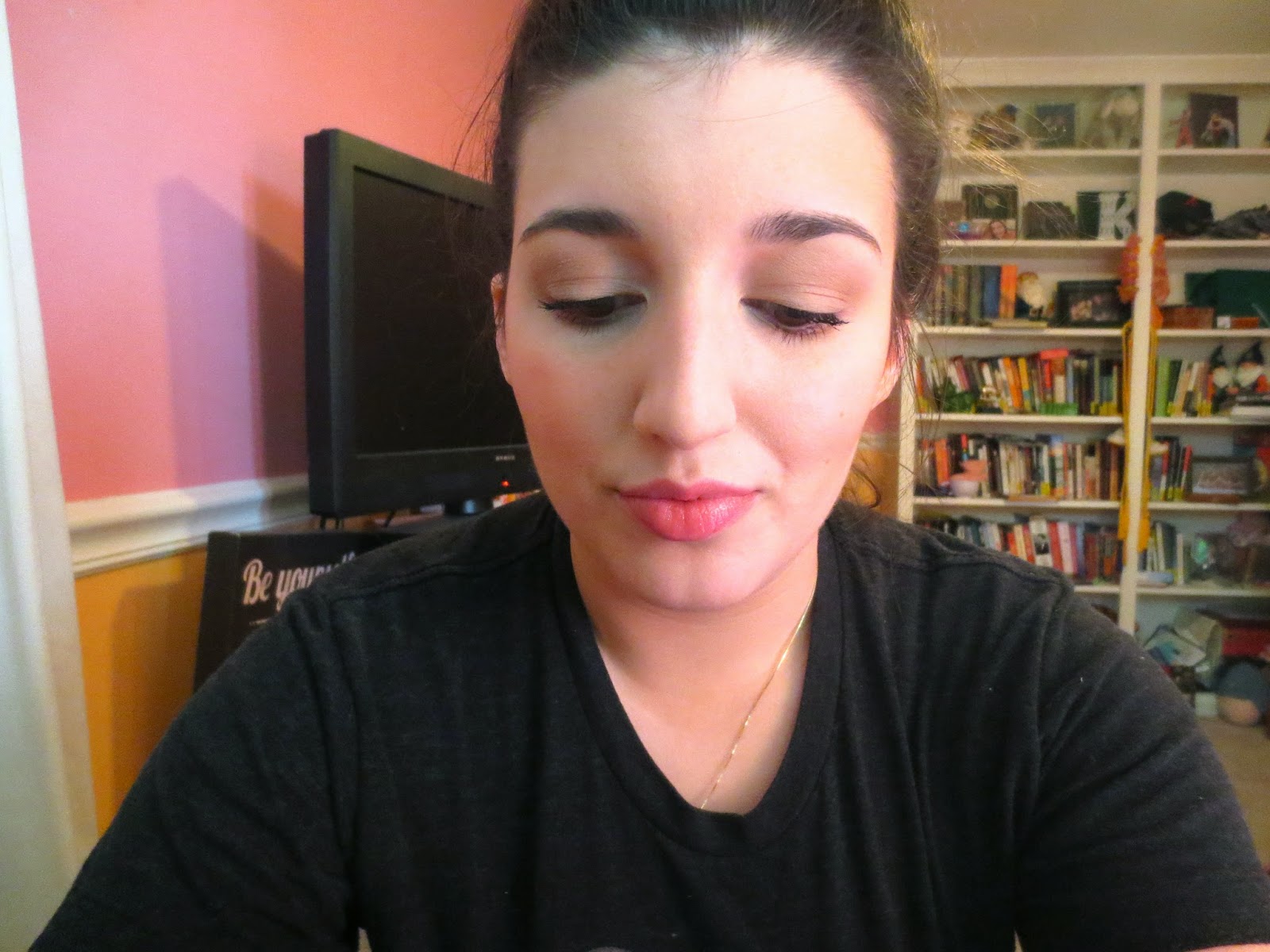 Kylie's Vanity: My No Makeup- Makeup Look