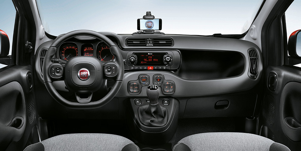 Fiat Panda con nuova radio Uconnect