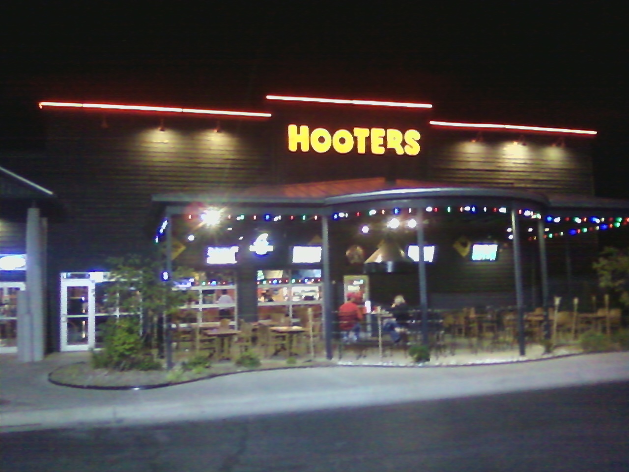 Oil Changes: the anti food blog food blog: Kansas, Topeka, Hooters