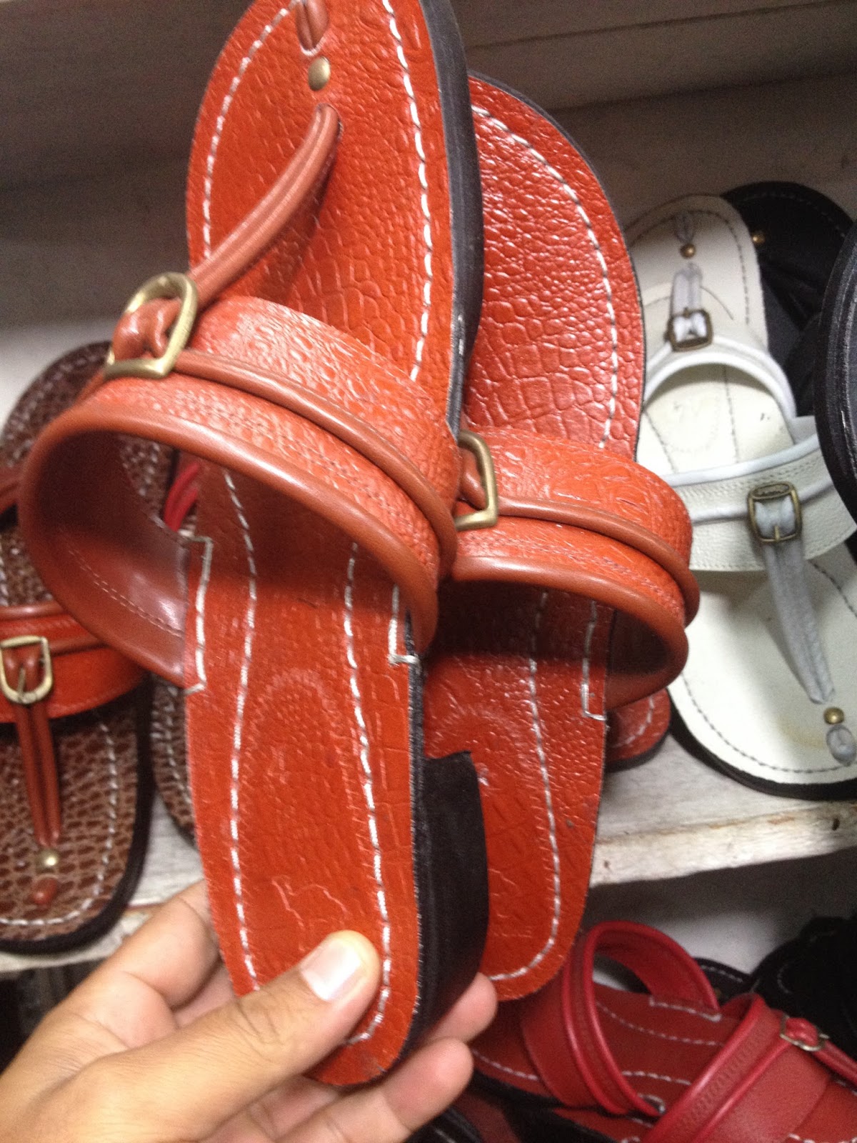 LUQ KRAF & BIZZ: Selipar Capal