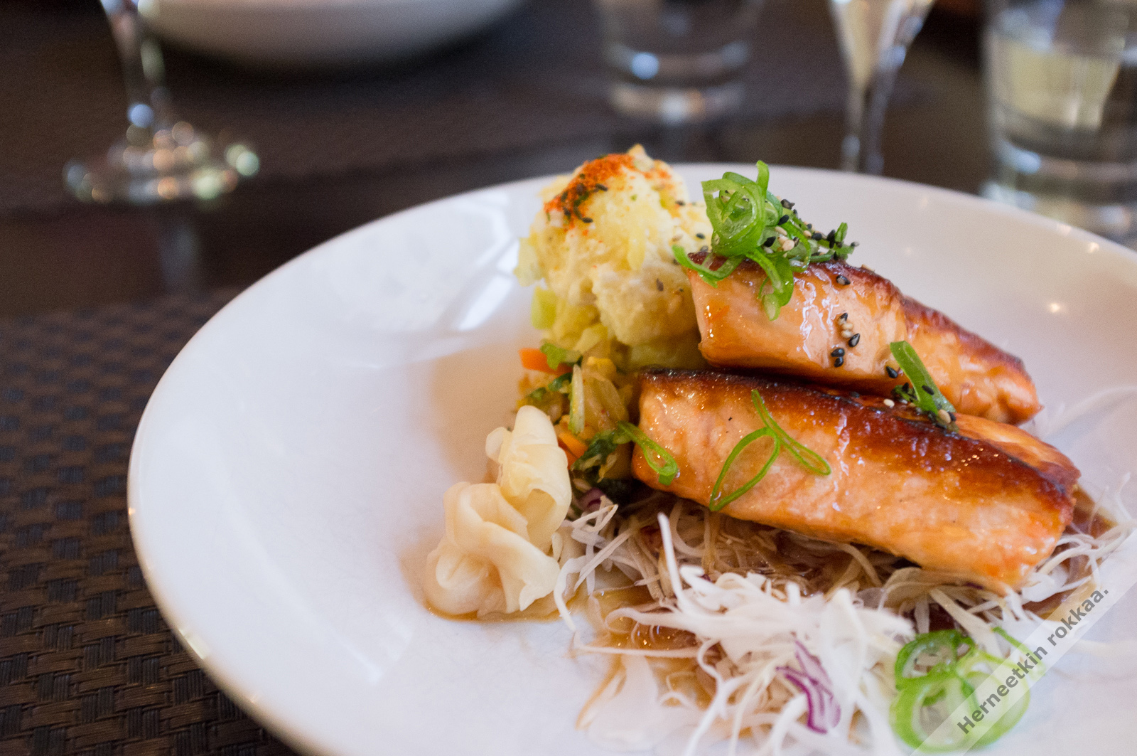 Herneetkin rokkaa.: Ravintola Hoku 23.3.15