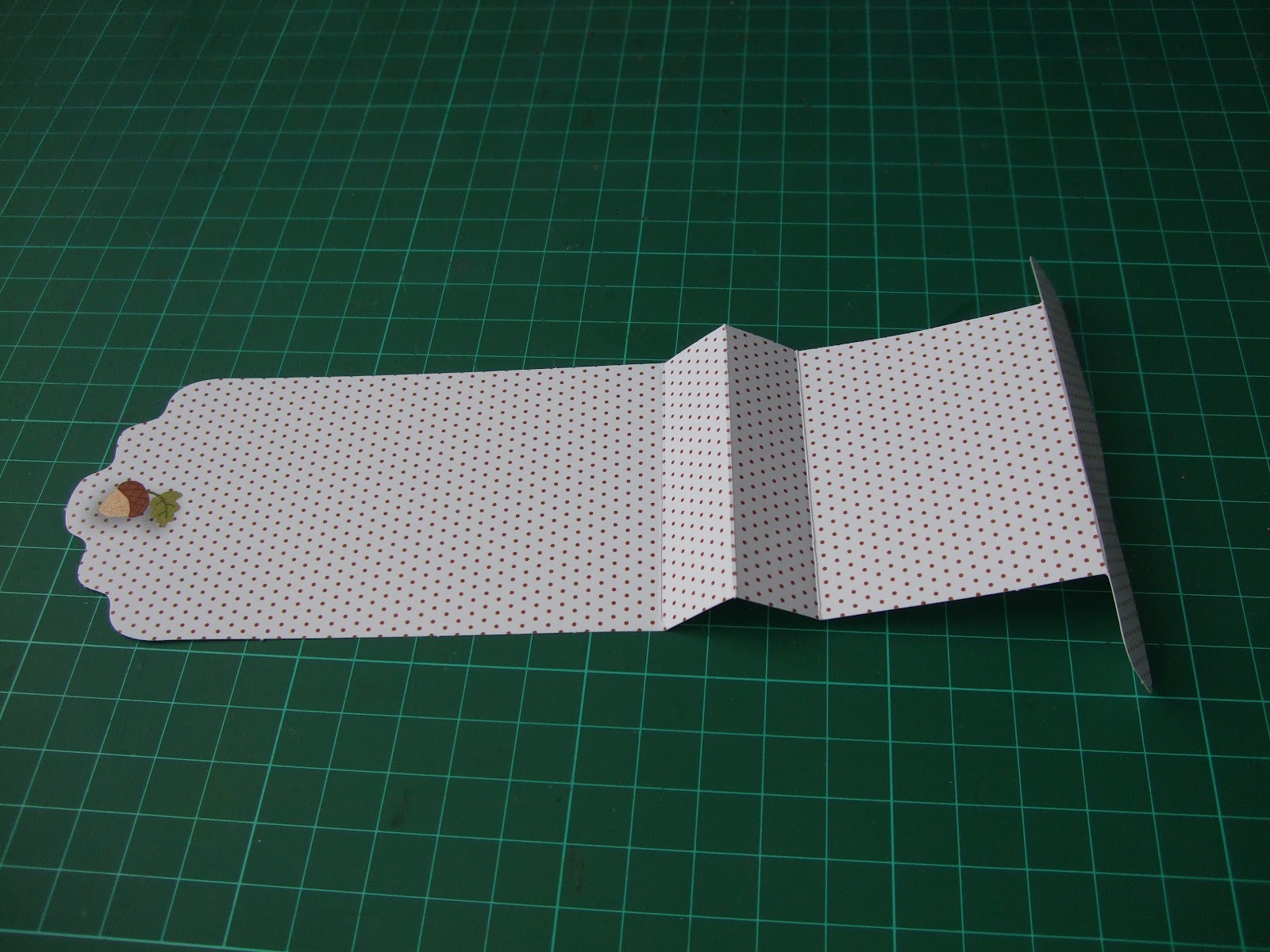 Sticky Bits of Paper: Docrafts Waterfall Card - A tutorial