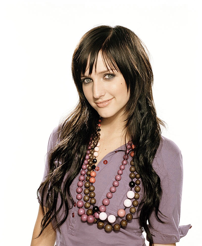 Ashlee Simpson Hot Hd Wallpapers High Resolution Pictures