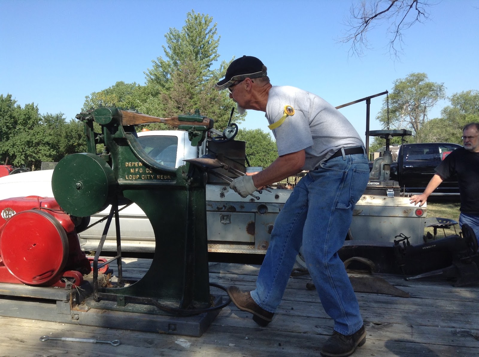 Osage Bluff Blacksmith: Hamilton Steam Engine show 2013