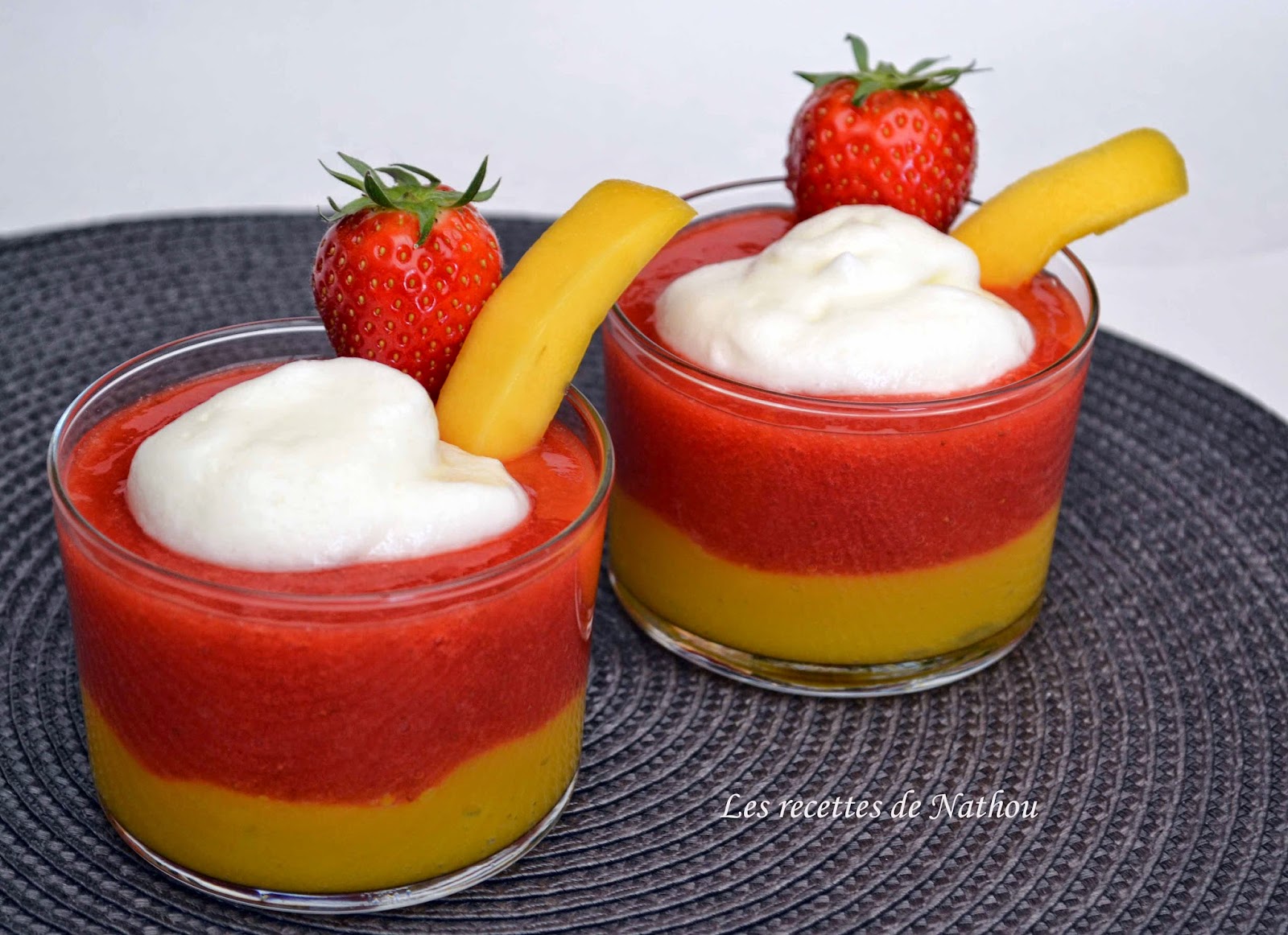 Ma cuisine au fil de mes idées...: Mousses fraise et mangue, nuage de ...