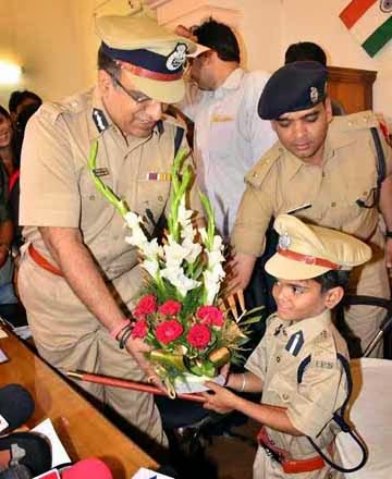 10-Year-Old Girish Sharma Became the Jaipur Police Commissioner For a ...