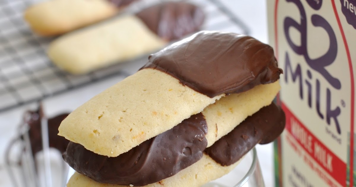 Cooking with Manuela: Chocolate Covered Cookie Dunkers