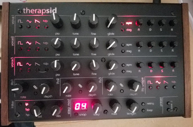 MATRIXSYNTH: Twisted-Electrons Therapsid desktop synthesizer with 6581 ...