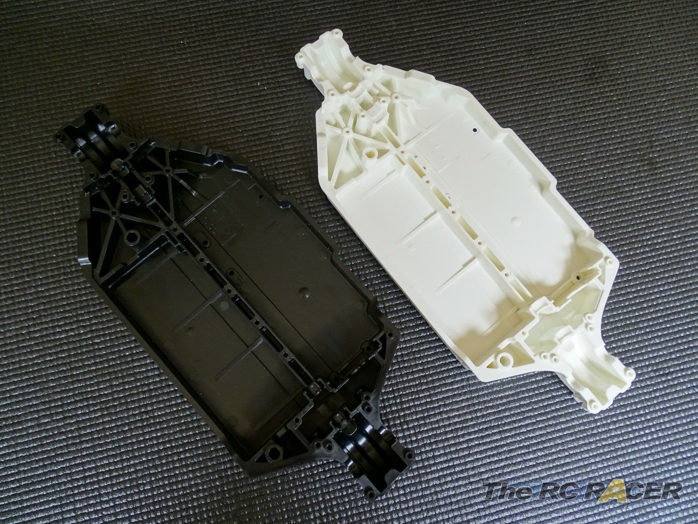 Tamiya 84426 TT-01 White Lower Deck closer look | The RC Racer