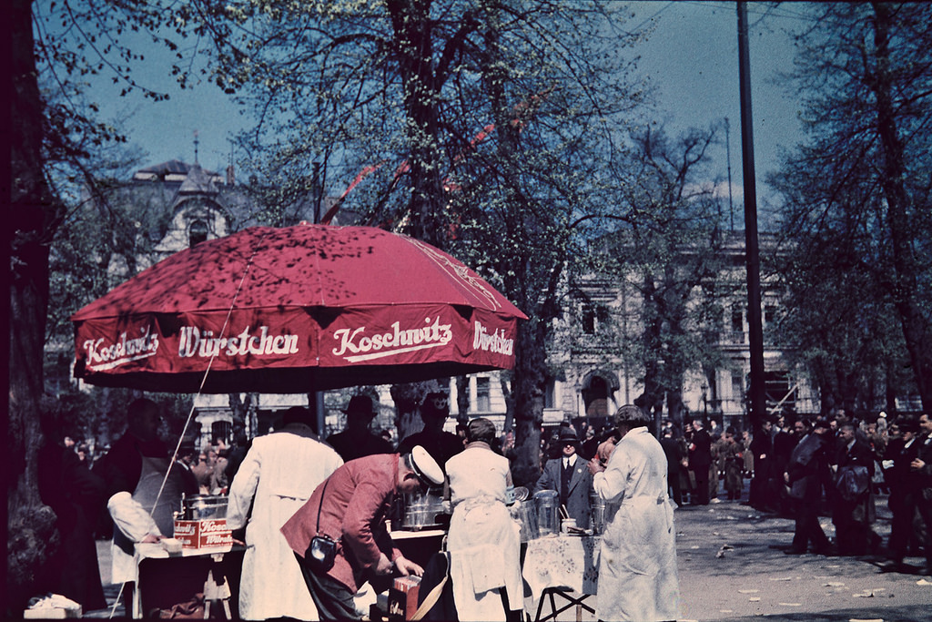 22 Rare Color Photos of Berlin in 1937 ~ Vintage Everyday