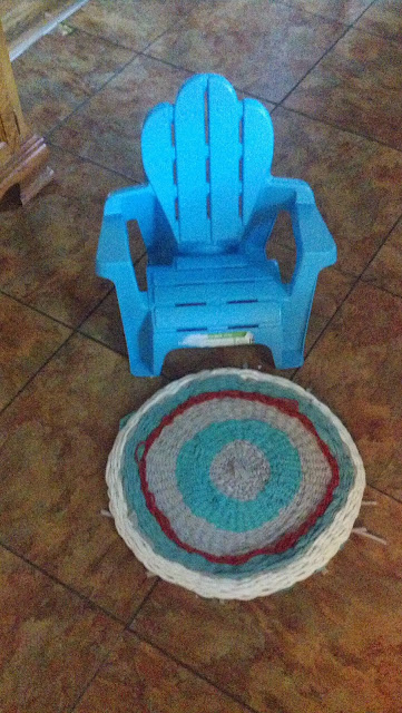 Neeleys Knits: Hula Hoop Rug!
