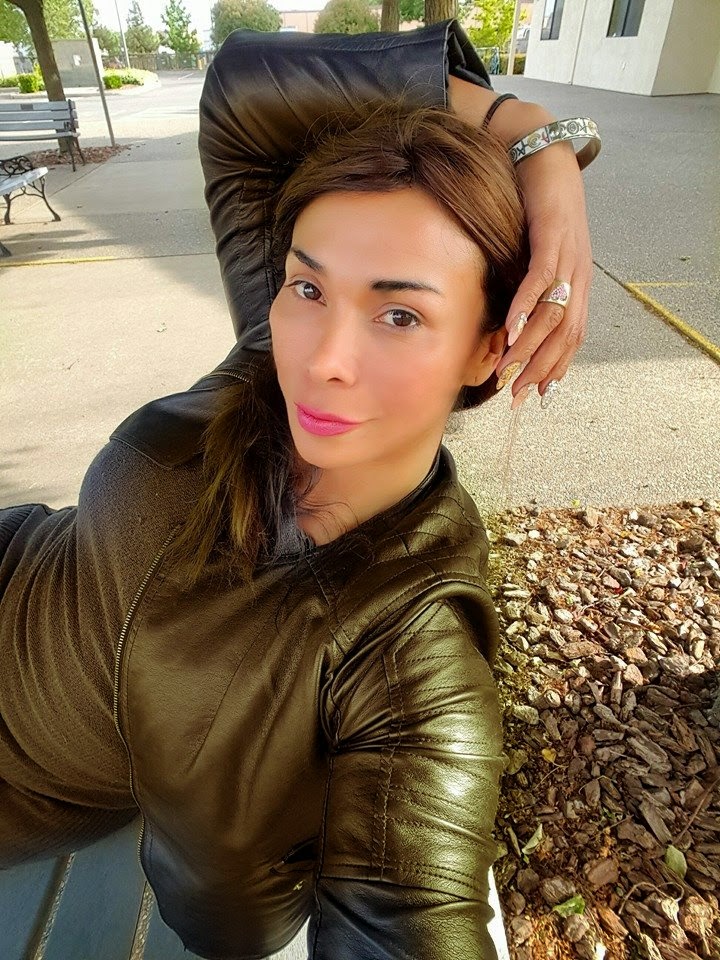 The Artists Dumpster: Fun With Shading featuring Vaniity