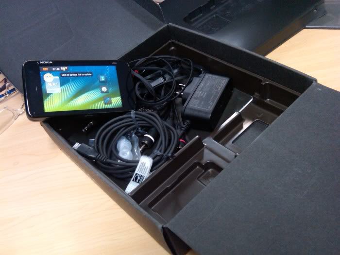 BUNGA CELLULER: NOKIA N900