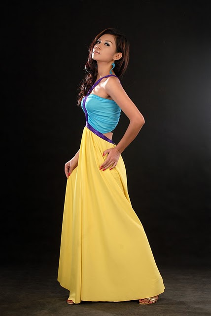 Photo Model: New Face Model Soe Pyae Pyae Sain in Strapless Gown