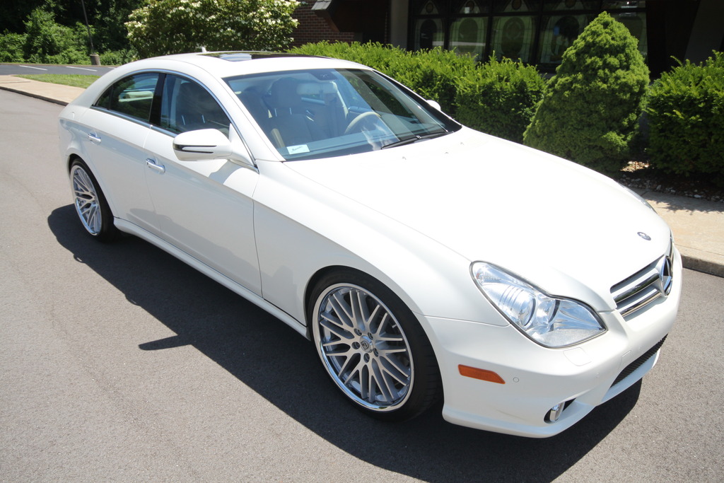 2009 Mercedes-Benz C219 CLS 550 on 20" Lexani Wheels | BENZTUNING