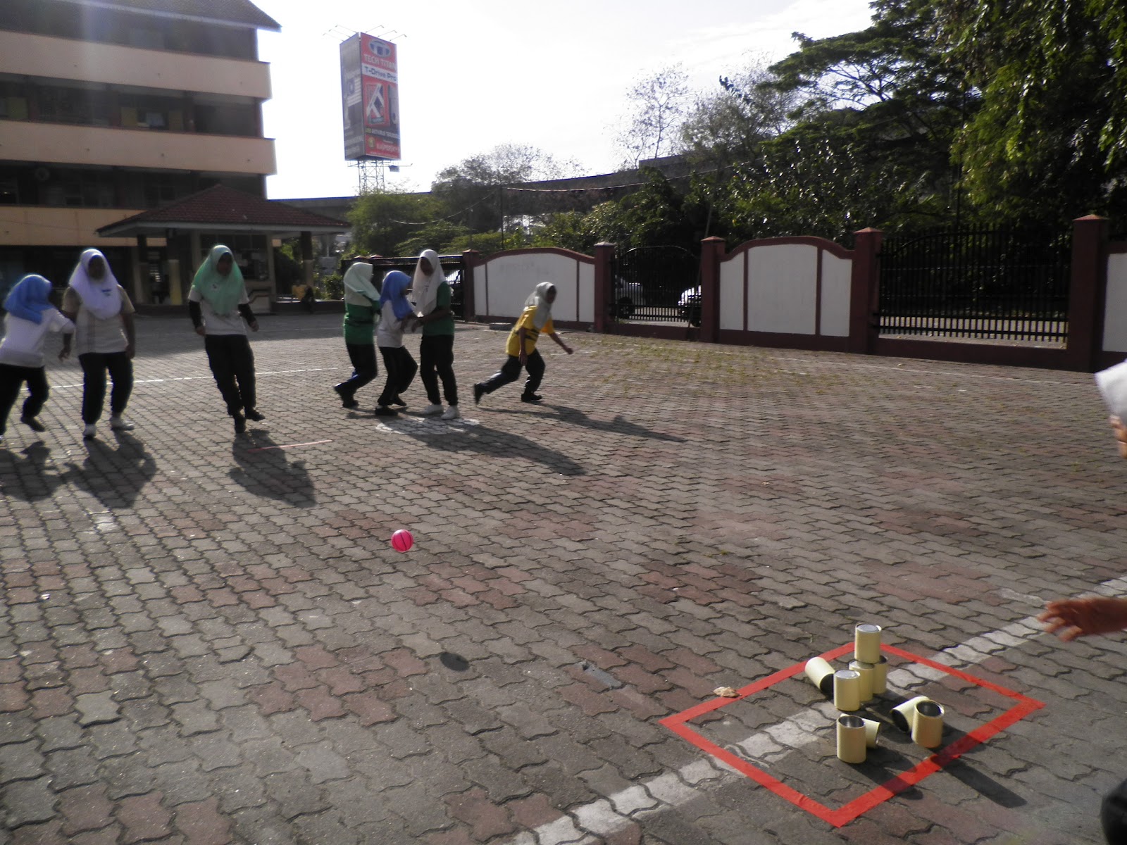 PUSAT SUMBER SEKOLAH: PERMAINAN TRADISIONAL -TUJU TIN