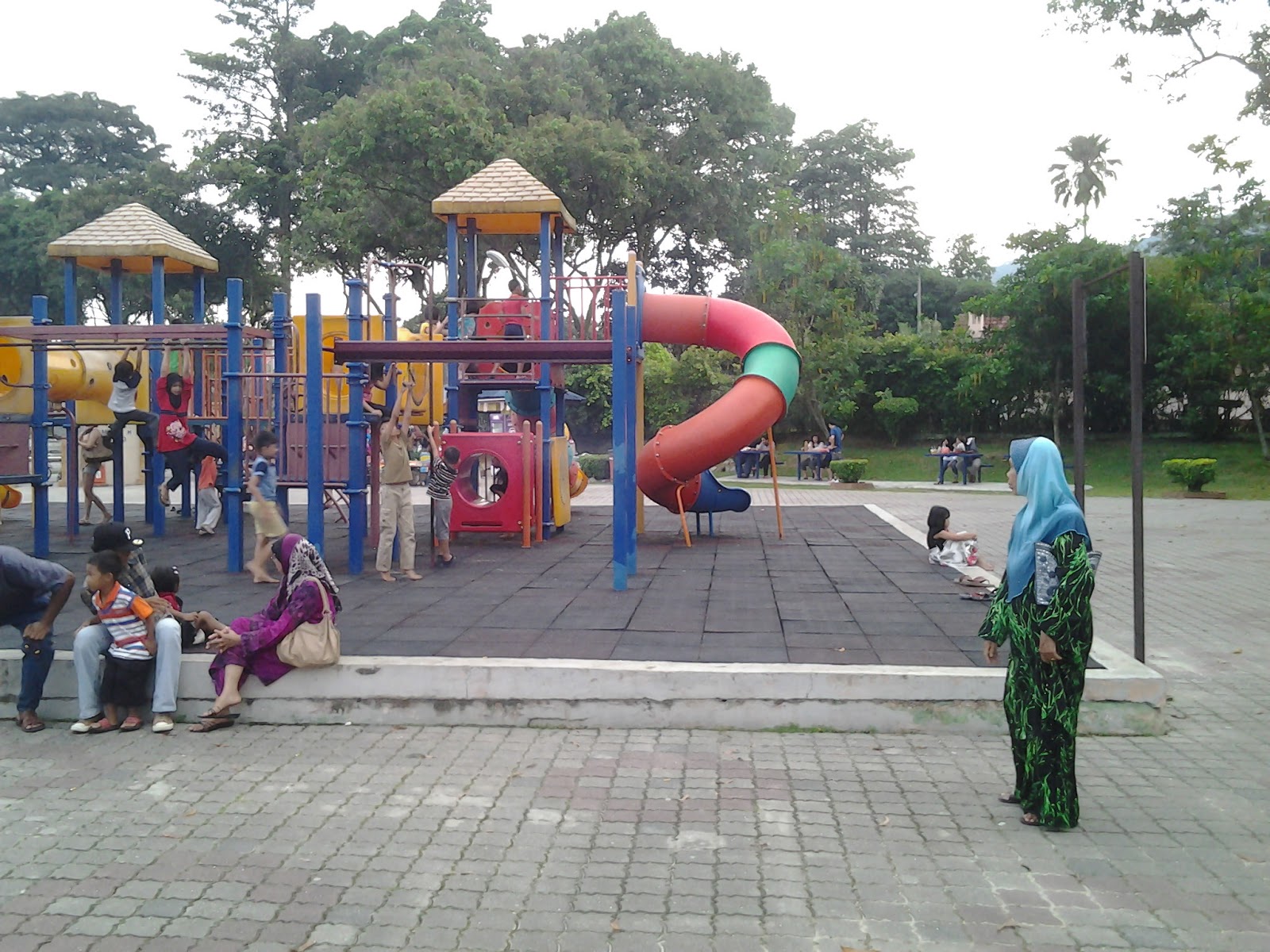 MeNarA KehiDupaN: Taman Riadah Tasik Y Batu Pahat