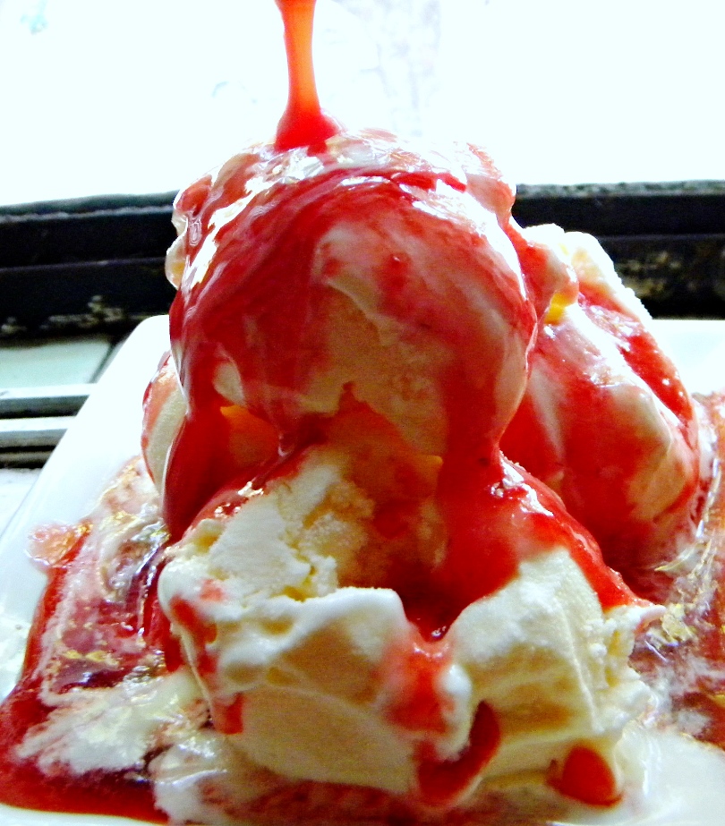 Mystery Lovers' Kitchen: 2 Ingredient Strawberry Syrup for Ice Cream ...
