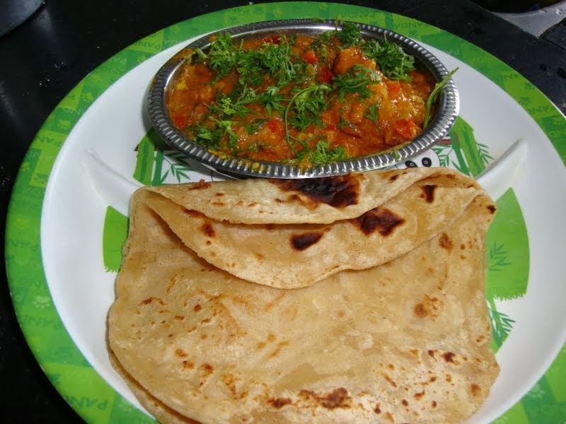 Geetha's Khazana: Dudhi kofta curry [ lokey ] [ bottle gourd ]