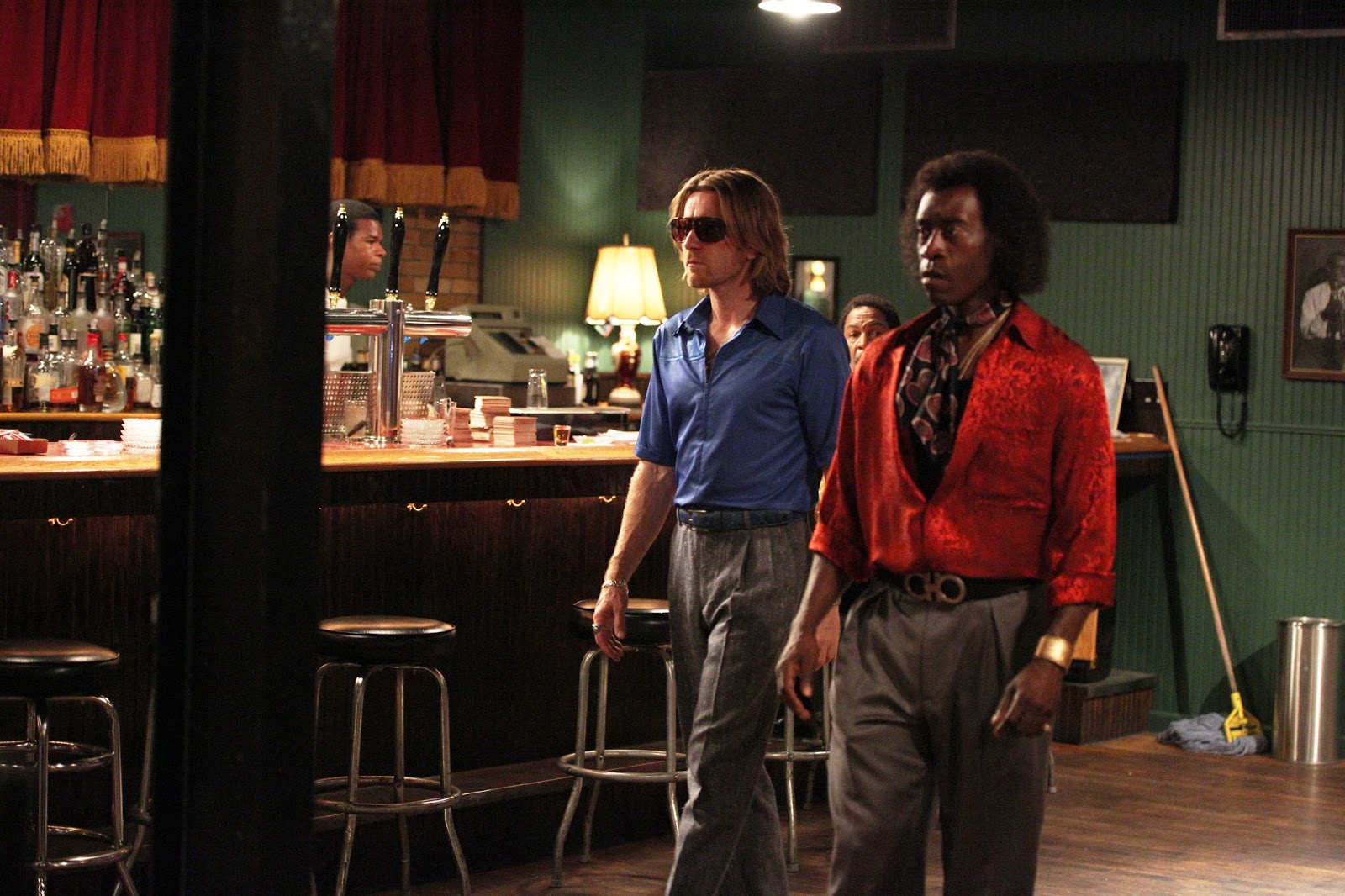 El Blog de Mons: ELVIS & NIXON y MILES AHEAD: Las interrogantes en ...