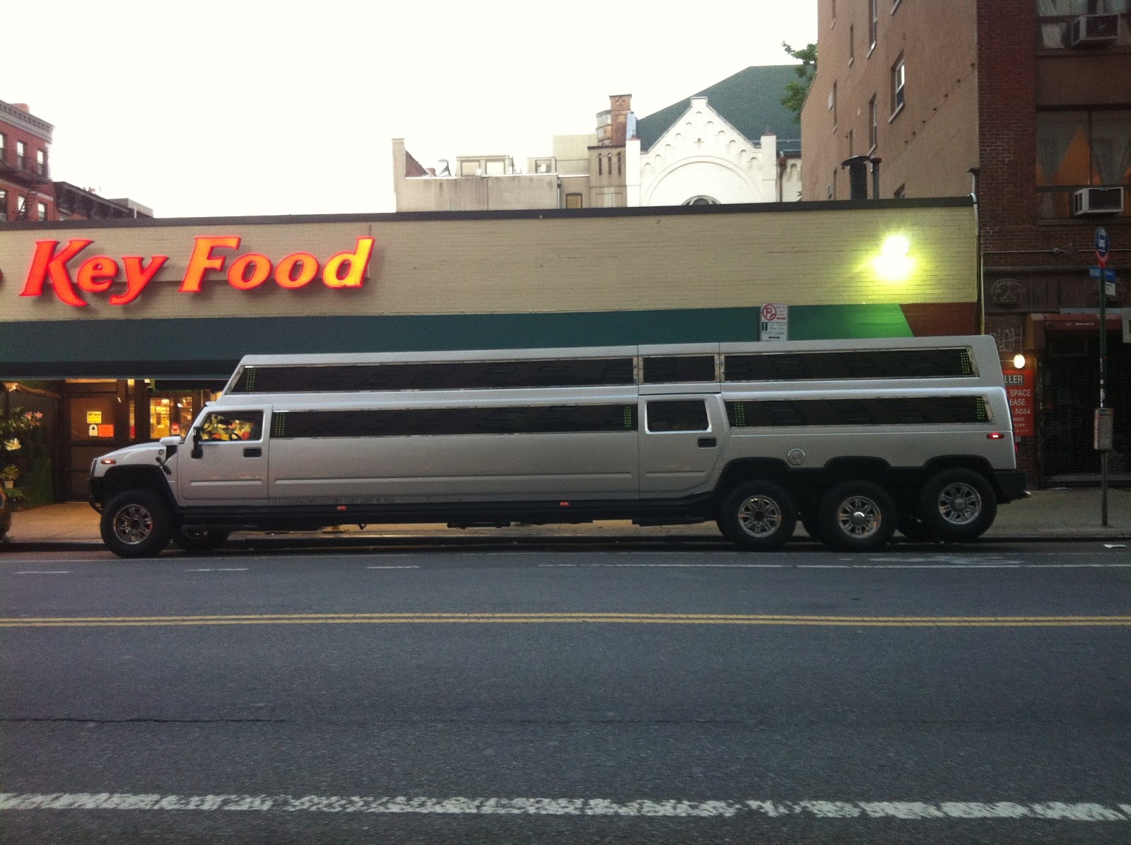 EV Grieve: Today in photos of a double-decker, eight-wheeled Hummer ...