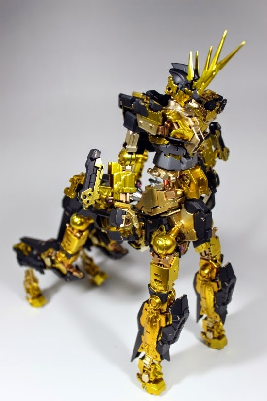 Custom Build: MG 1/100 Banshee (Unicorn Beast Mode vol. 2)