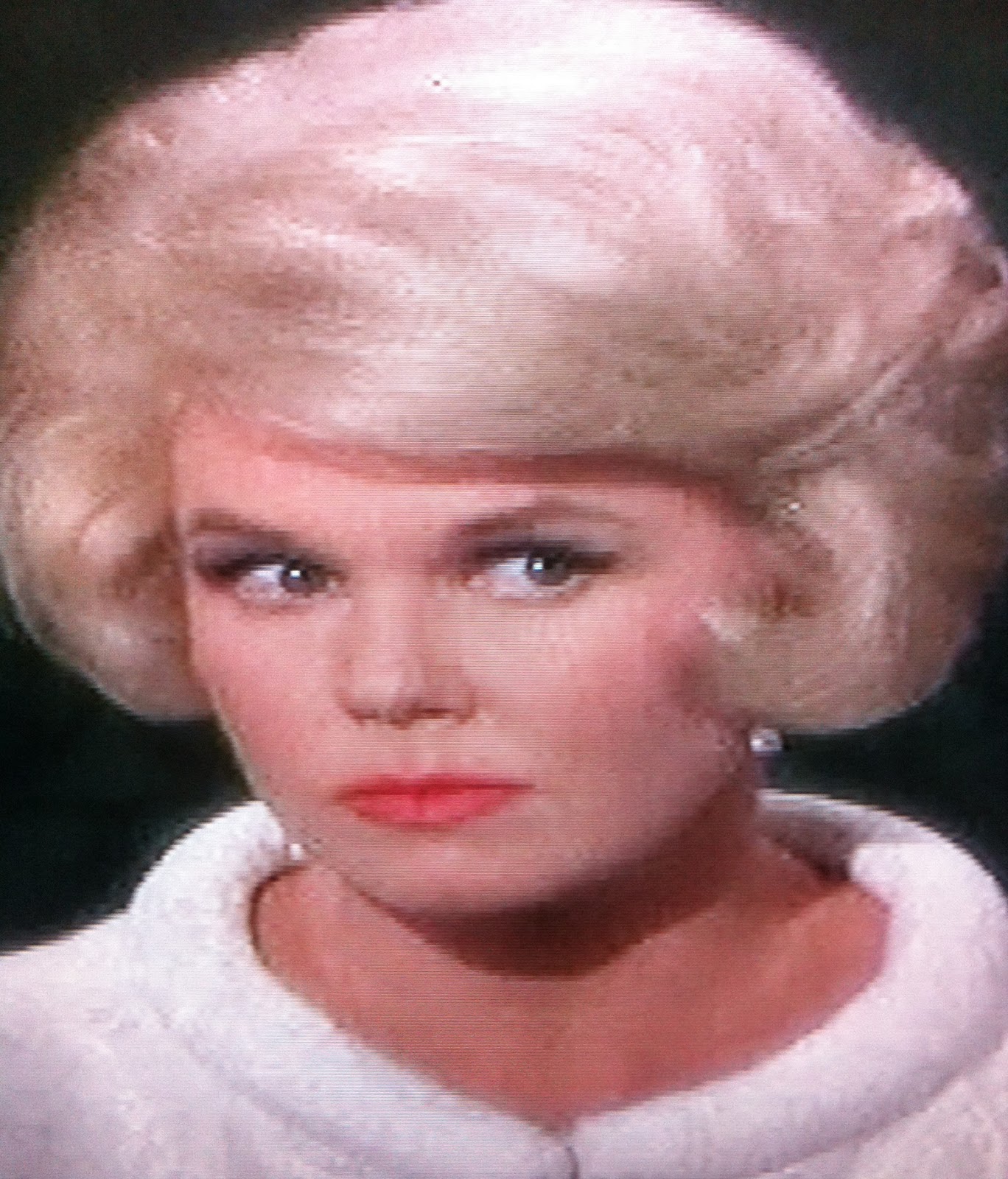 The Shaggy Palm Tree: Doris Day Makeup Lover Come Back 1961