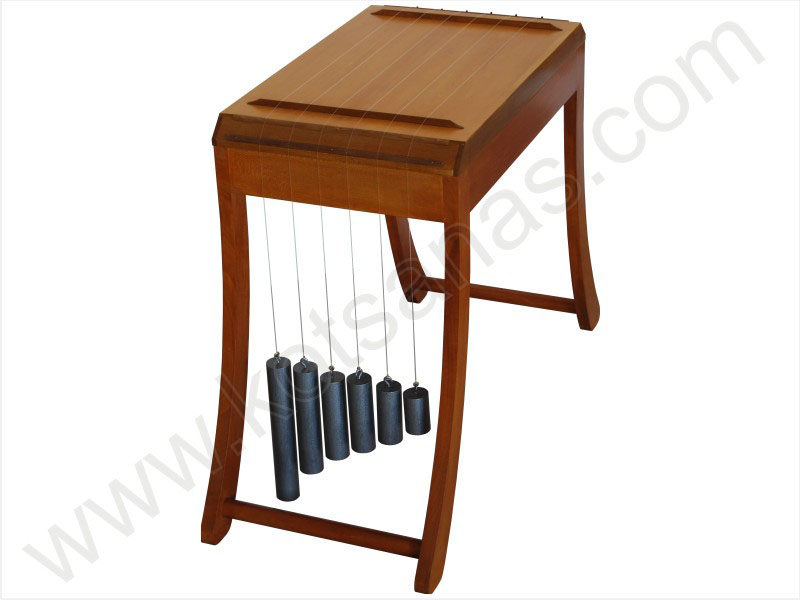 Municipal Museum In Katakolo: Stringed instruments