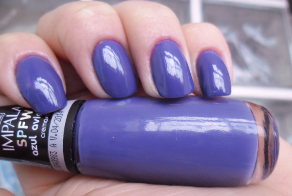 Andrea Kubiki: Azul Aviador da Impala