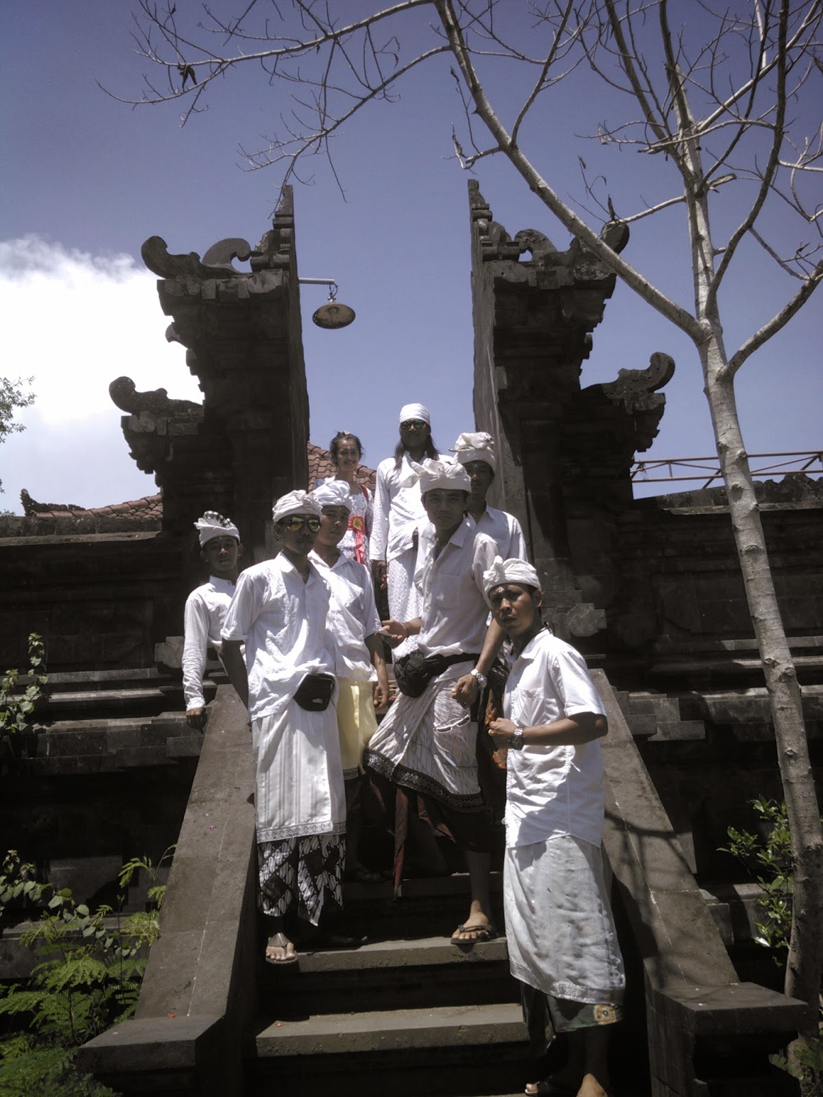 Sembahyang ke Pura Andakasa dan Pura Silayukti : Keindahan Perjalanan