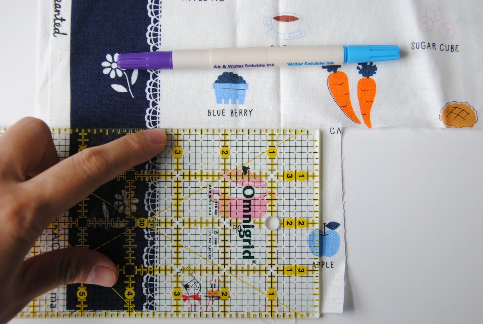 1/4" mark: squares in square block templates + tutorial