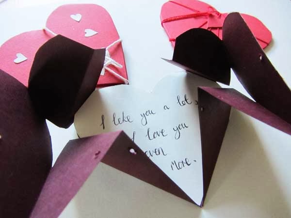 The Bumbling Bee: Mini origami love notes...