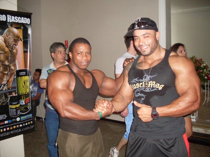Worldwide Bodybuilders: Colossal Brazilian muscle - Moisés Pacheco