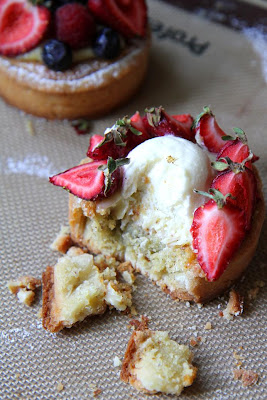 Gourmet Baking: Tarte aux Fruits Rouges