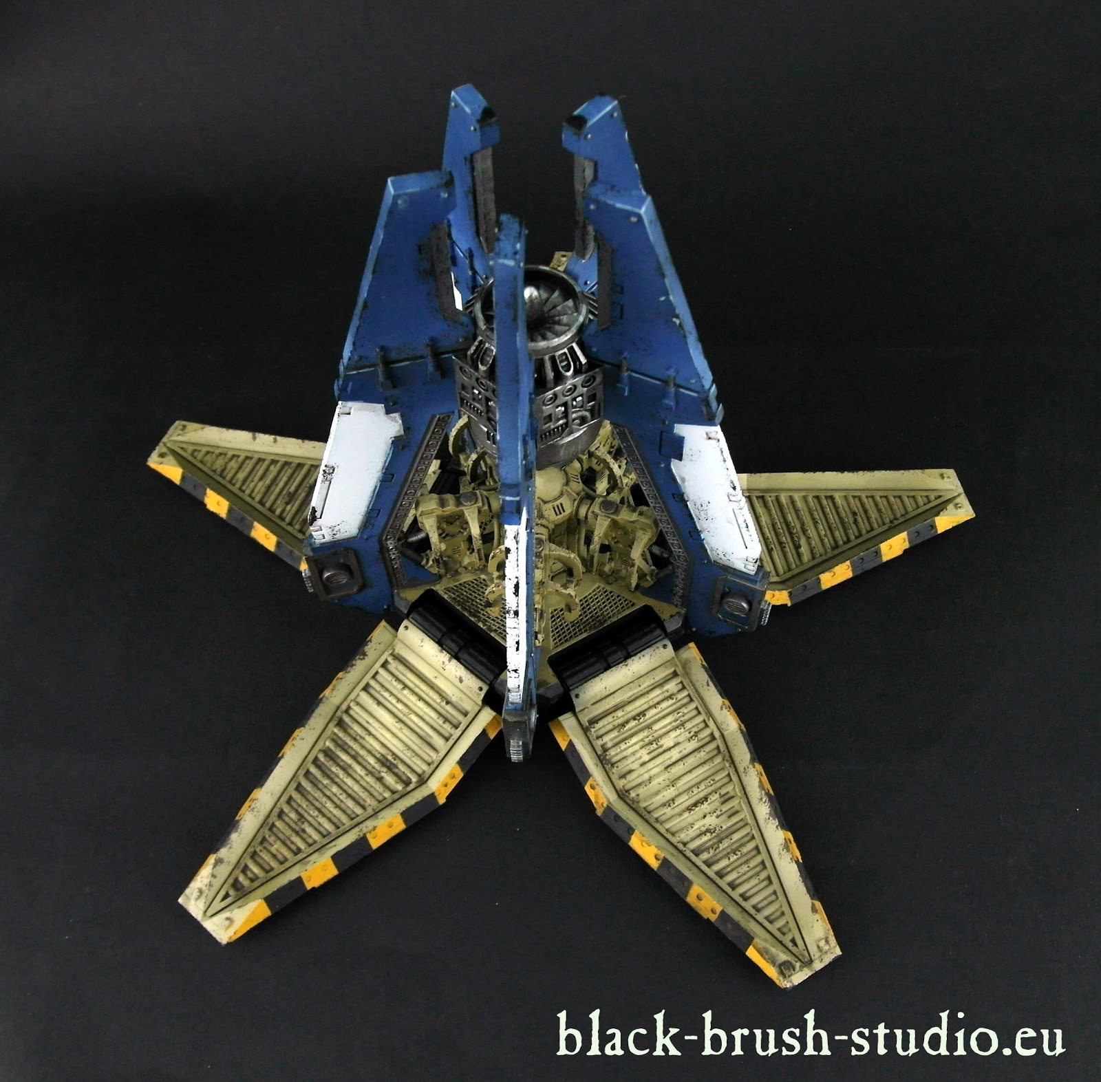 Space Marines: Ultramarines Drop Pod