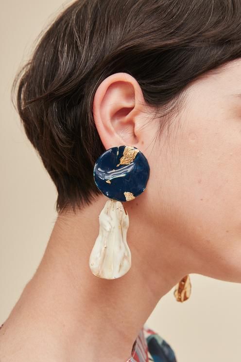How to Wear Statement Earrings | Melody Jacob