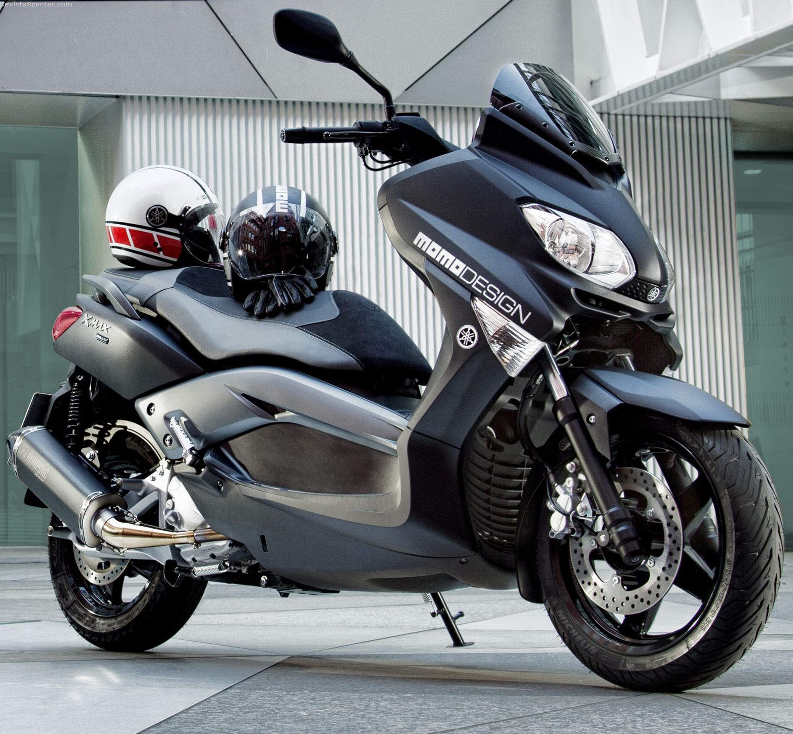 Revista Scooter: Yamaha X-Max edición especial MomoDesign