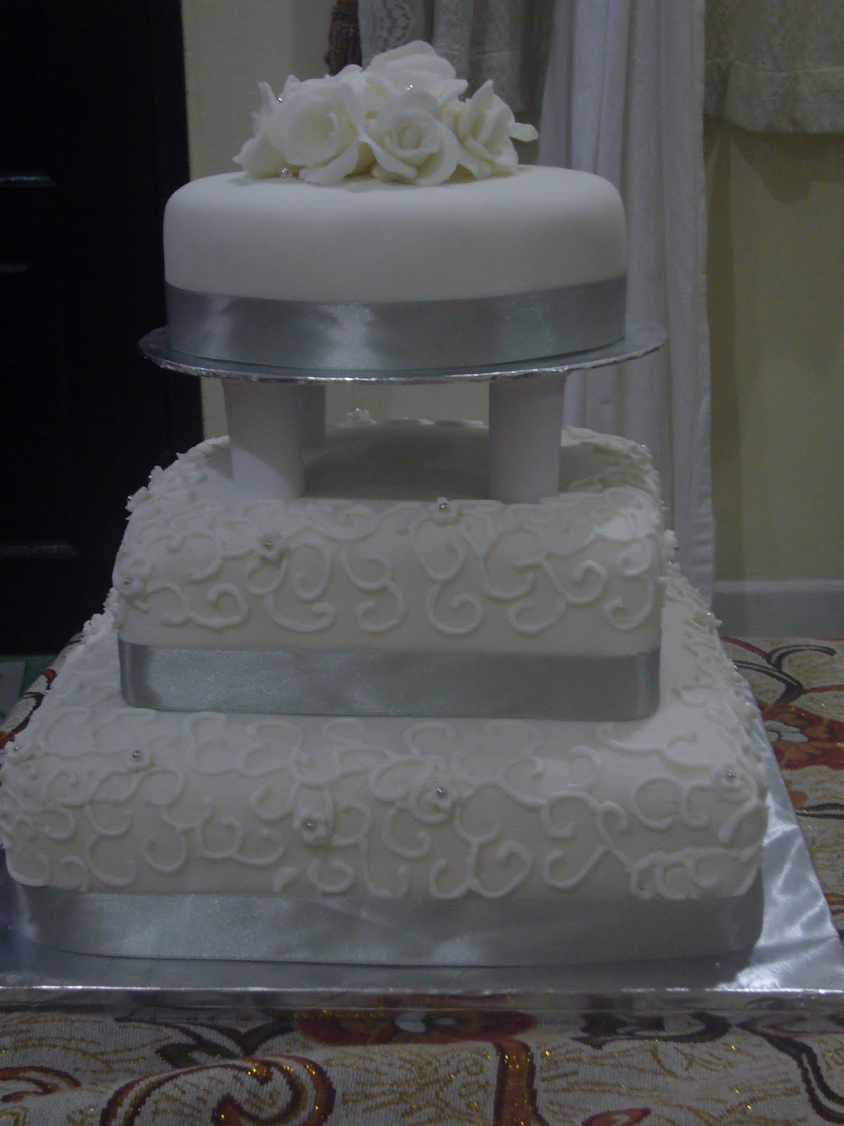 www.bakingproject.blogspot.com: Sheriman's Wedding Cake