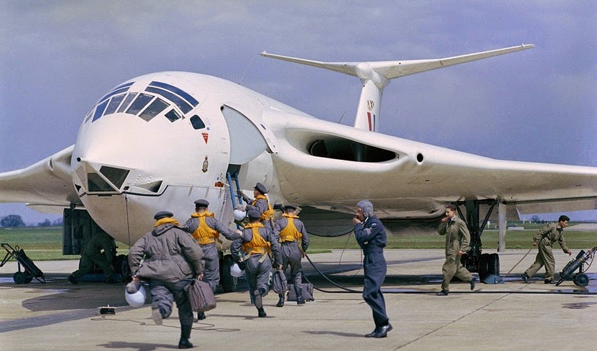 Jet & Prop by FalkeEins: The RAF in the Cold War 1950-1970 (Ian Proctor ...